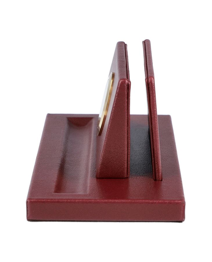 Pollock Letter Stand